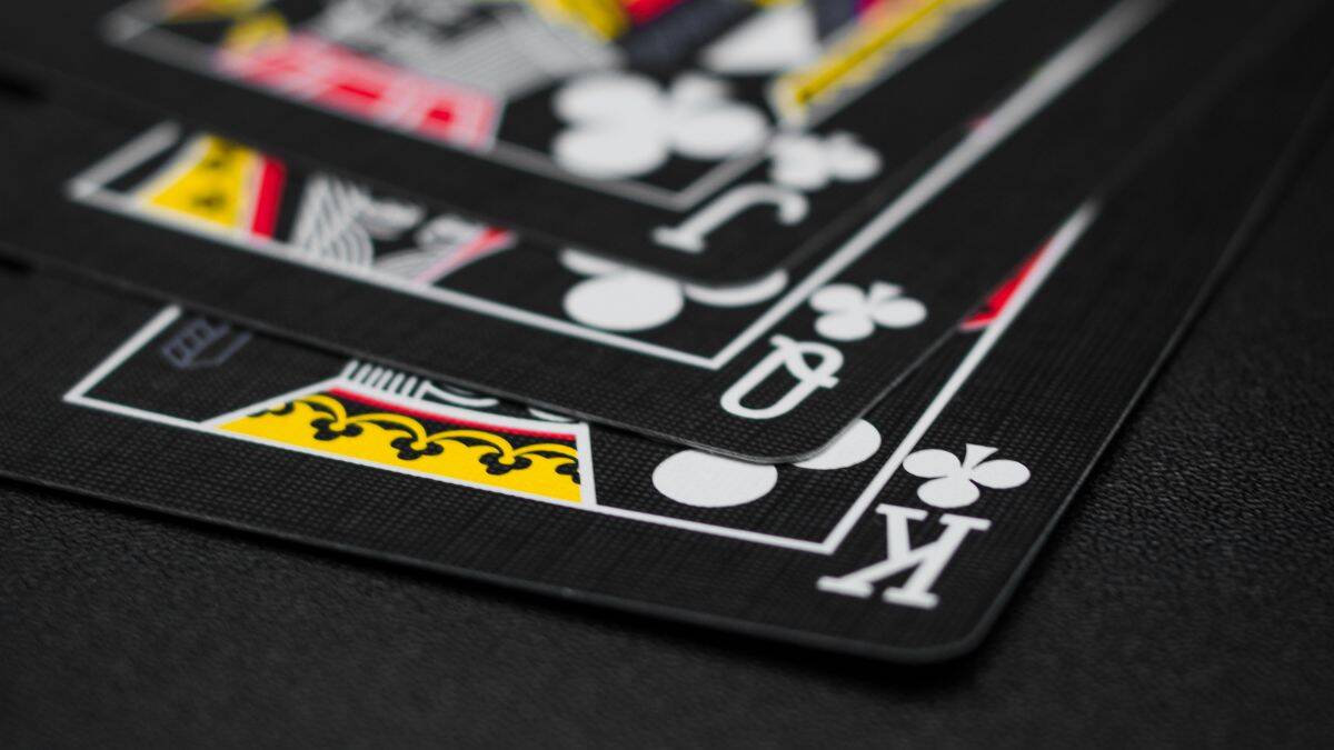 Polarized vs Merged Ranges in Poker: Advanced Poker Strategy